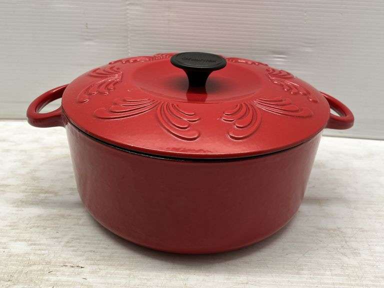 Red Le Creuset large cast iron pot with cover, 10"Dia x 4 1/4"H, chips ...