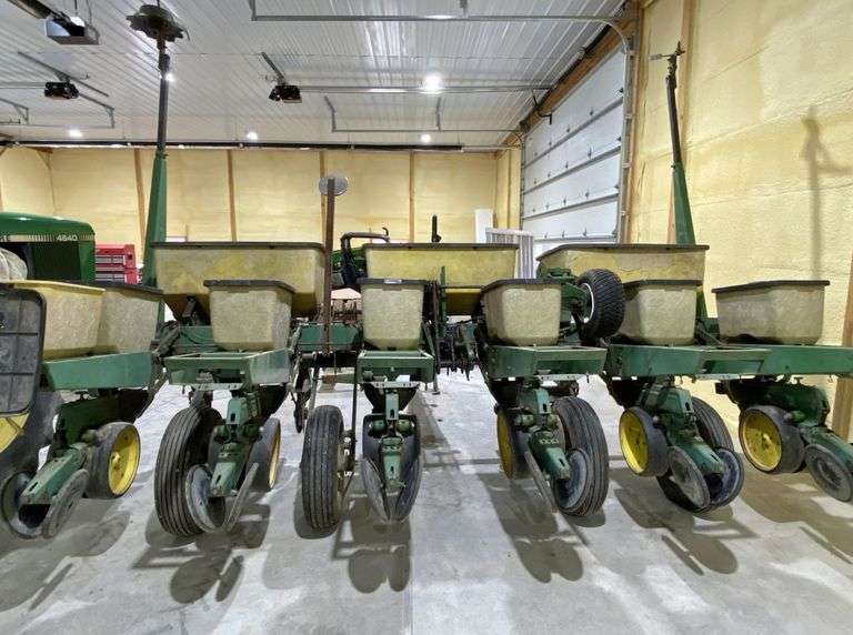 John Deere 7000 Planter, 6-30" Row, Top Drive, Dickey John Population ...