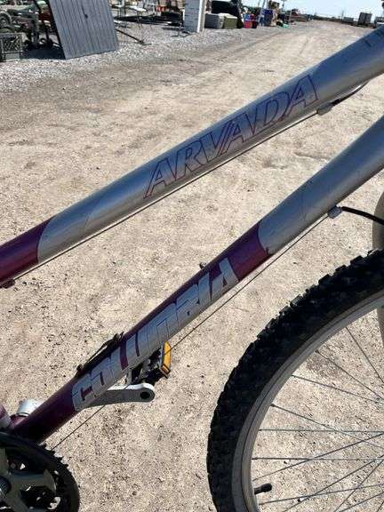 Columbia Arvada 21-speed bicycle, 26" - Albrecht Auction Service