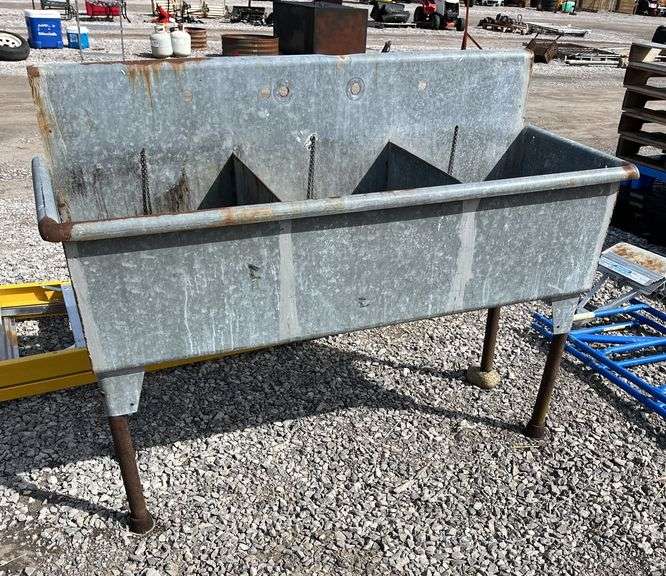 Older galvanized wash tub, 3-bay, 58"L x 21 1/2"D x 42 1/2"H, rusty ...