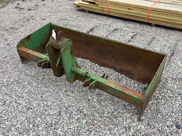 6' Box blade, heavy built and in good condition, for a 3-point hitch ...