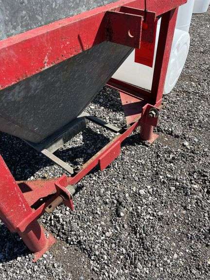 3-Point hopper V-bottom cargo carrier, Cat. 1, 40" x 40" top, 45 1/2"H ...