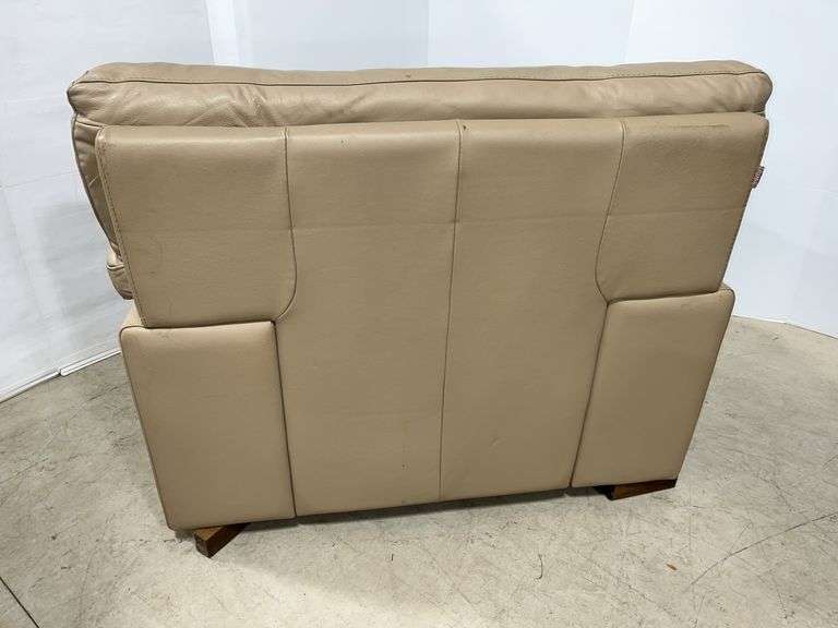 Beige leather large arm chair recliner, seat- 28"W x 20"H - Albrecht ...