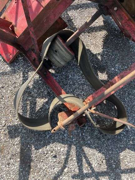 Ford-Dearborn 3-point buzz saw, used last winter - Albrecht Auction Service