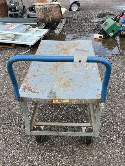 Mobile utility table, 24"W x 48"L x 25"H, used - Albrecht Auction Service