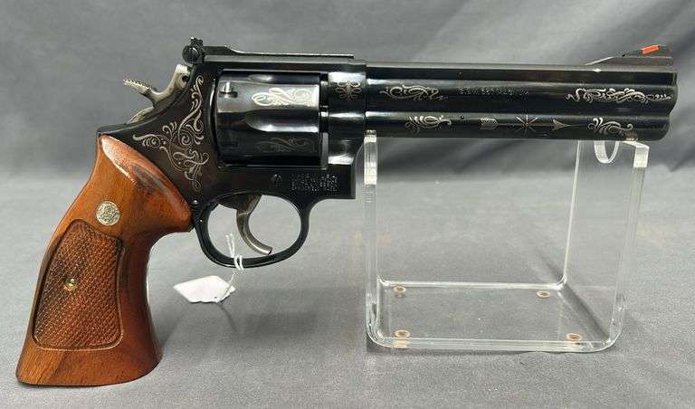 Smith & Wesson Model 586 Revolver, Chambered in .357 Magnum, Blued ...