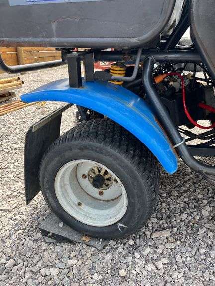 Trail Wagon Runabout TW200 4x2 cart, brakes and transmission will need ...