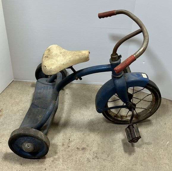 Old tricycle, 11" front wheel - Albrecht Auction Service