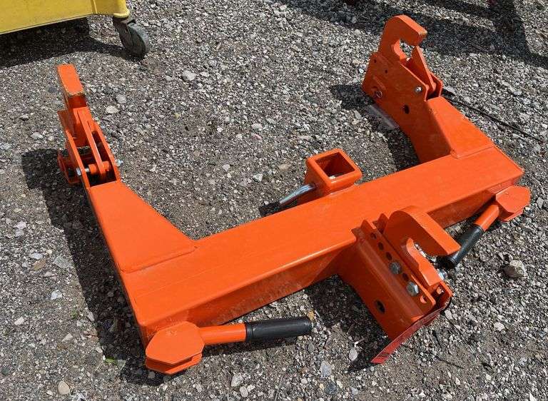 Tractor 3-Point quick hitch, 3000 lb. capacity, adjustable arms ...
