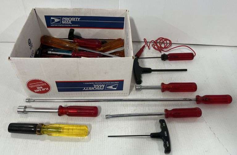 (45) Vaco USA Screwdrivers, includes: Phillips, Flathead, Nutdriver ...