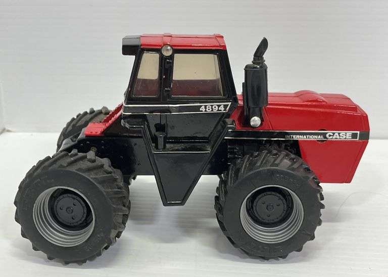 Case IH 4894 singles with crab steering, 1/32 scale, excellent shape ...
