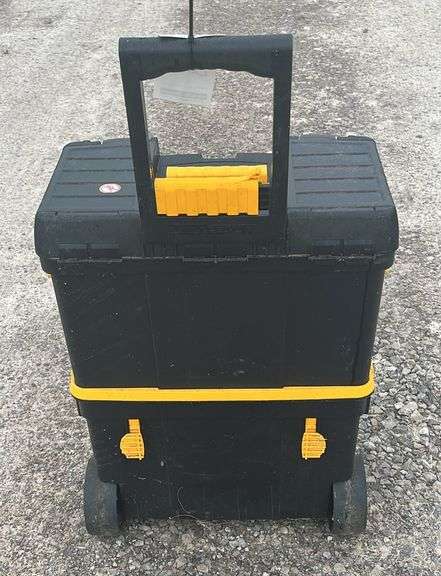Keter MasterCart pull-around tool box, 18"W x 10"D x 25"H - Albrecht ...