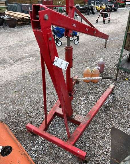 Automotive 3-Ton cherry picker, red, 58"H - Albrecht Auction Service