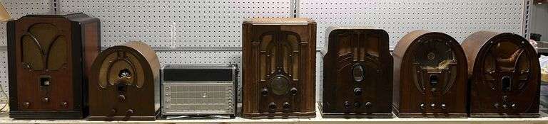 (7) Antique radios, all selling as is, include: Atwater Kent 637 ...