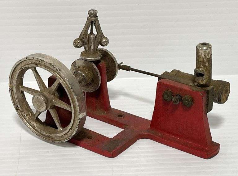Antique toy steam engine from the 1920s, 4 1/2"L - Albrecht Auction Service