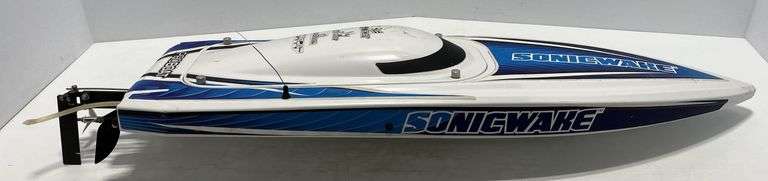 Sonicwake Pro Boat, 40"L - Albrecht Auction Service
