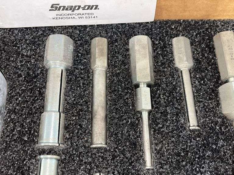 Snap-On blind hole bearing puller, No. CG-40-C 1/4" through 1 1/8" ID ...