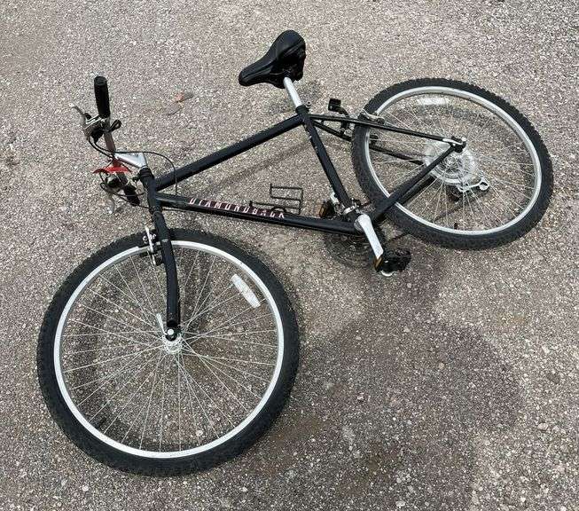 Diamondback Outlook DX 26" bike, black, comfort seat, quick release ...