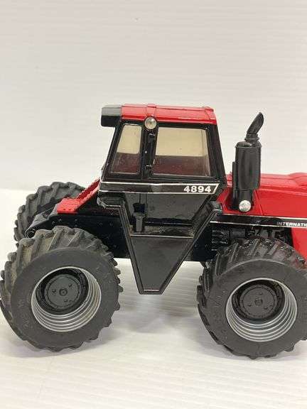 Case IH 4894 singles with crab steering, 1/32 scale, excellent shape ...
