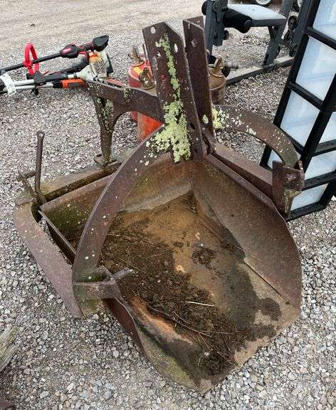 Antique heavy duty dirt scoop for 3-point hitch, 28" x 26" - Albrecht ...