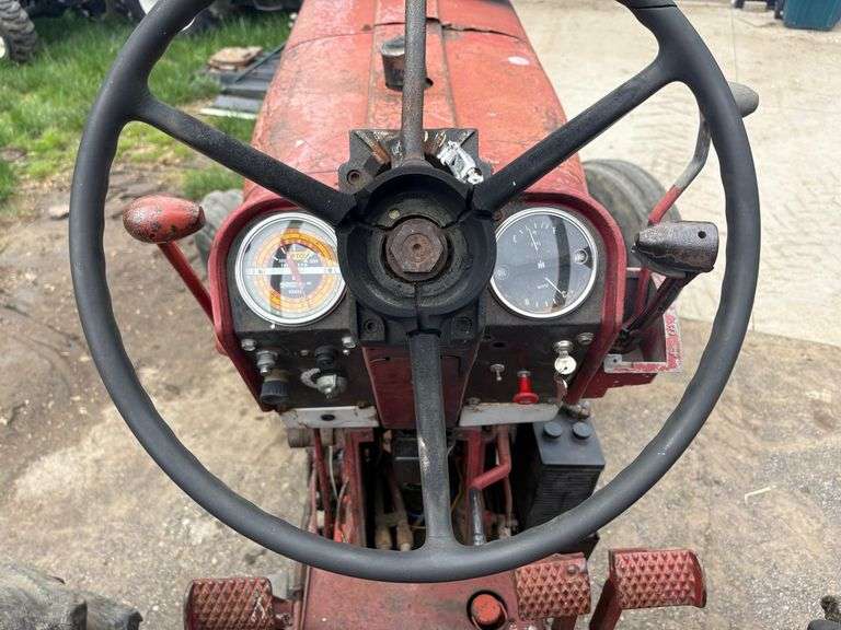 Farmall 706D Tractor, (4596 Hours), 310 Diesel, Everything Works as it ...
