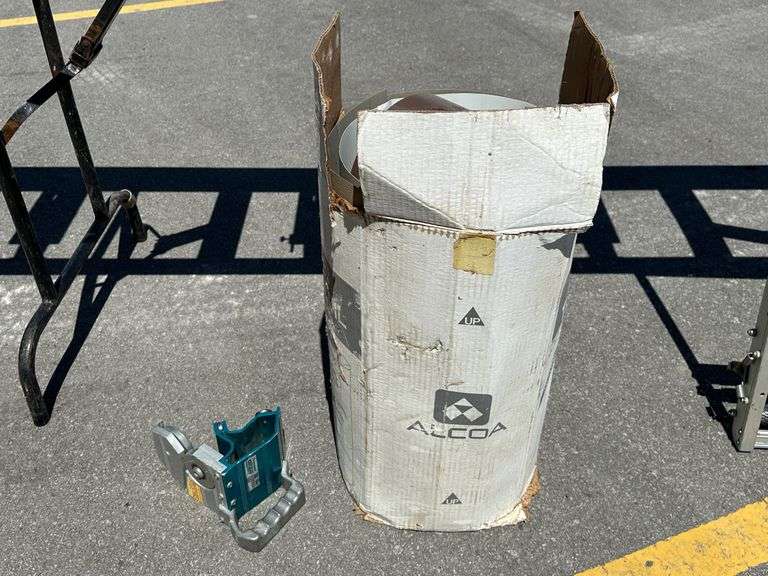 Tapco Pro III-C aluminum siding brake with accessories including ...