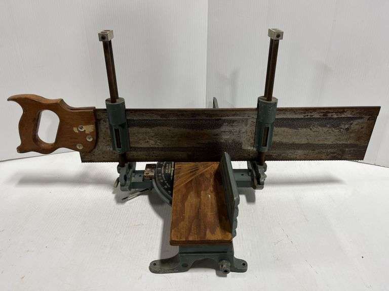 Older Michigan Made (Detroit) arrow heart precision compound mitre box ...