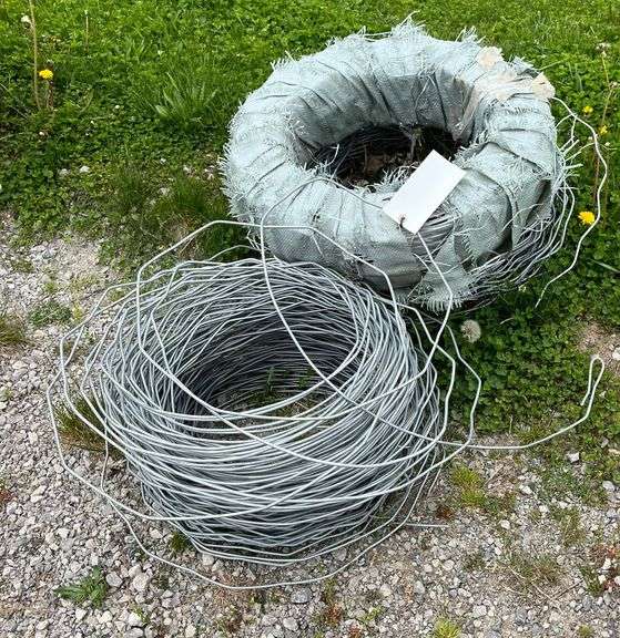 2,700' of 9-gauge galvanized tension wire, new - Albrecht Auction Service