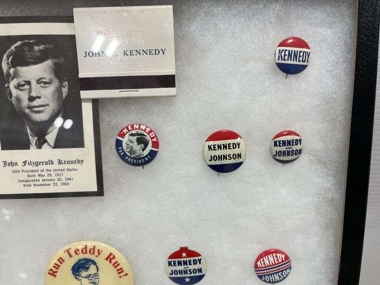 Political collectibles: (21) John F. Kennedy political pins, buttons ...