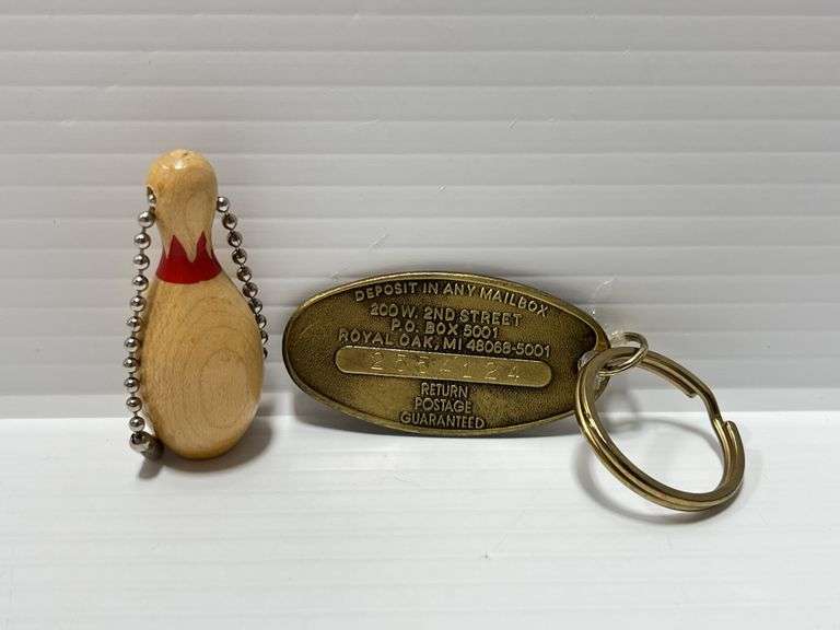 (10) Corvette and Buick General Motors pins and key rings, up to 2"L ...