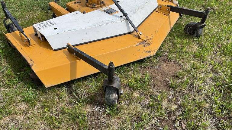 3-Point hitch finish mower, 6'W, good, works - Albrecht Auction Service