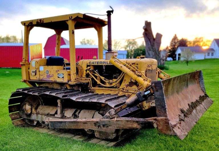 Caterpillar D4D Wide Track Bulldozer, (2245 Hours), Freshly Rebuilt ...
