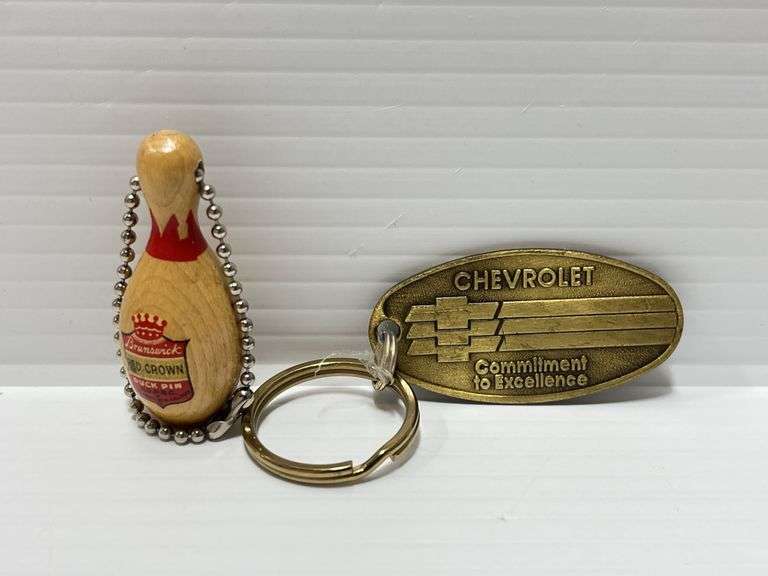 (10) Corvette and Buick General Motors pins and key rings, up to 2"L ...