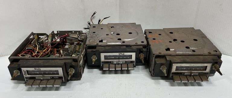 (3) AM/FM Delco GM radios, used, good - Albrecht Auction Service
