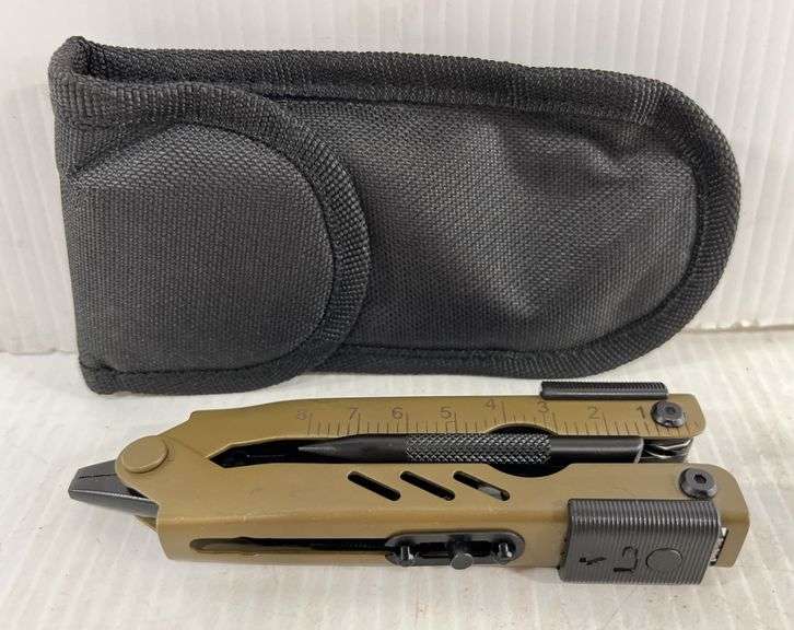 Retractable multifunctional tool with safety locking button, pliers ...