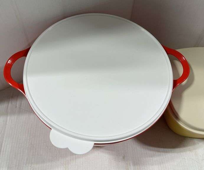 Tupperware "Thatsa" bowl with lid, 12 3/4"Dia x 7 1/4"H, used ...