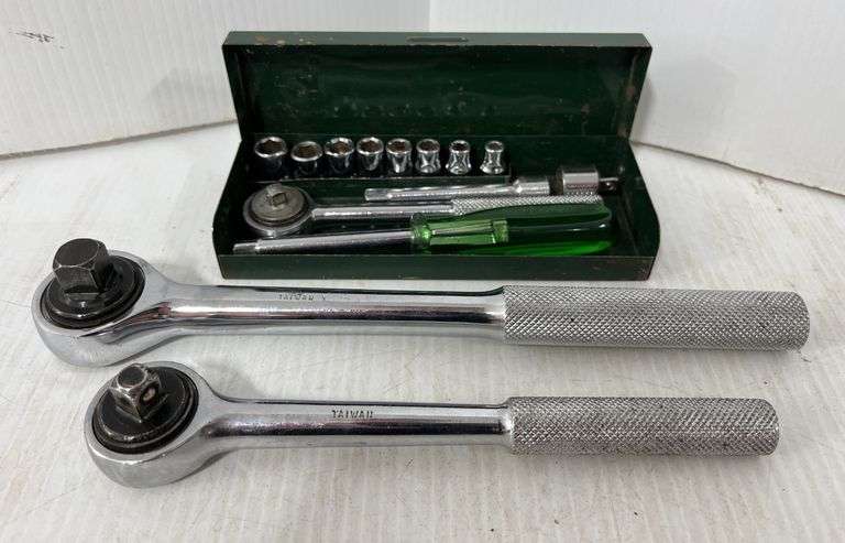 Craftsman /Sears ratchets set, includes: One- 1/2" Drive ratchet, One ...