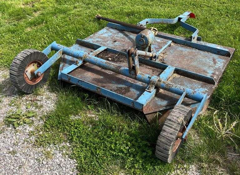 5' Tow behind brush hog, works well - Albrecht Auction Service