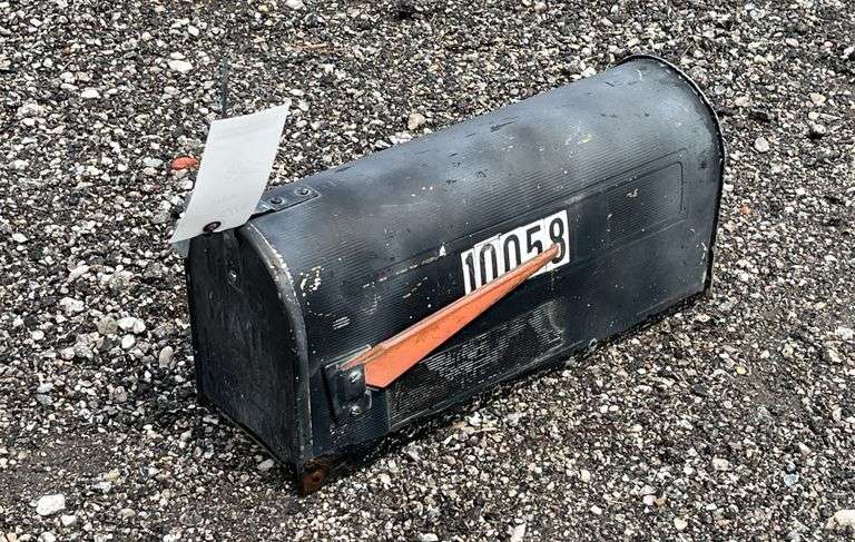 Mailbox, 6"W x 18"L, used, some damage - Albrecht Auction Service