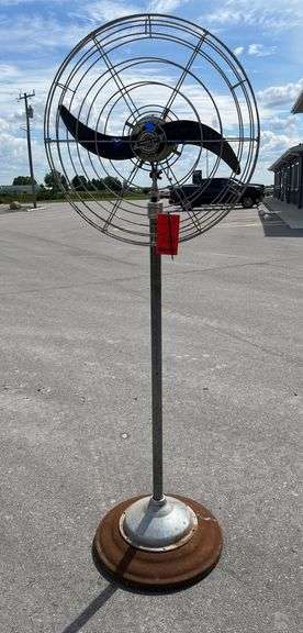 Vintage 1940s Industrial Fresh'nd-Aire circulator fan on pedestal stand ...