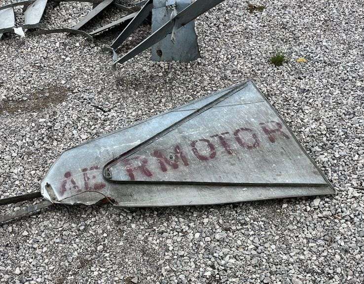Aermotor Windmill-Chicago tail fin, 94" x 37" - Albrecht Auction Service