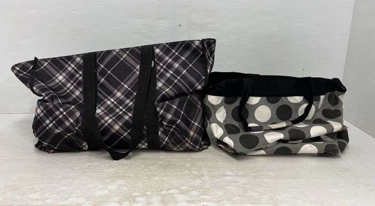 (2) Thirty-One bags, up to 18"W, have wear - Albrecht Auction Service
