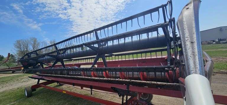 Case IH 1020 Grain Head, 25' Working Width, Comes with Extra Sickle Bar ...
