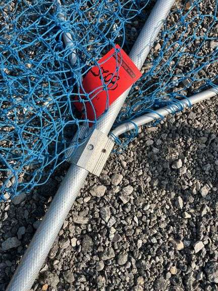 Cummings landing net for salmon or musky, good - Albrecht Auction Service