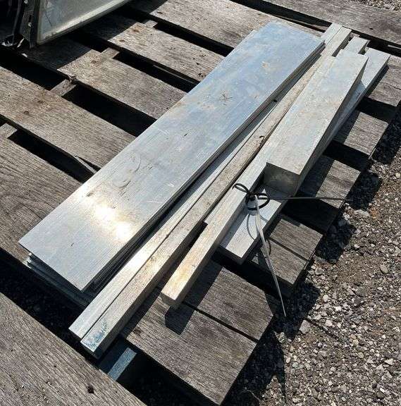 Various aluminum stock, ASTM 6061, includes: (7) 4" x 1/4" x 22", (2) 1 ...