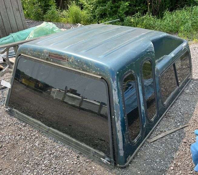 Green truck topper, CR1700 Astro, 69" x 80", used - Albrecht Auction ...