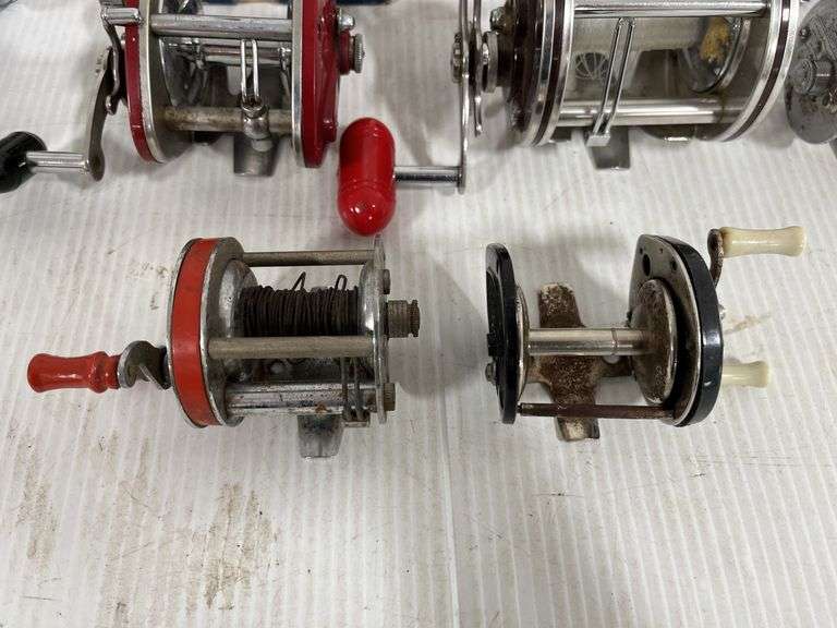 Fishing reels, includes: Shakespeare 1928 with box, Pflueger, South ...