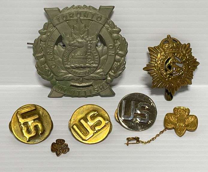 WWI and WWII military pins/badges, includes: WWII Canadian Toronto ...