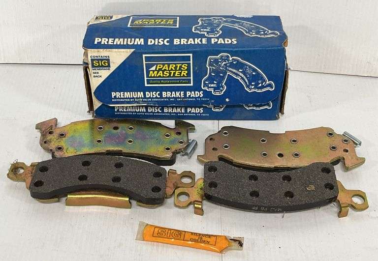 Parts Master premium disc brake pads AV D52-728A, fits Chrysler, Dodge ...