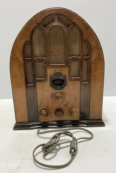 1934 Zenith model 805 cathedral radio, 12"W x 15"H, works, lights up ...